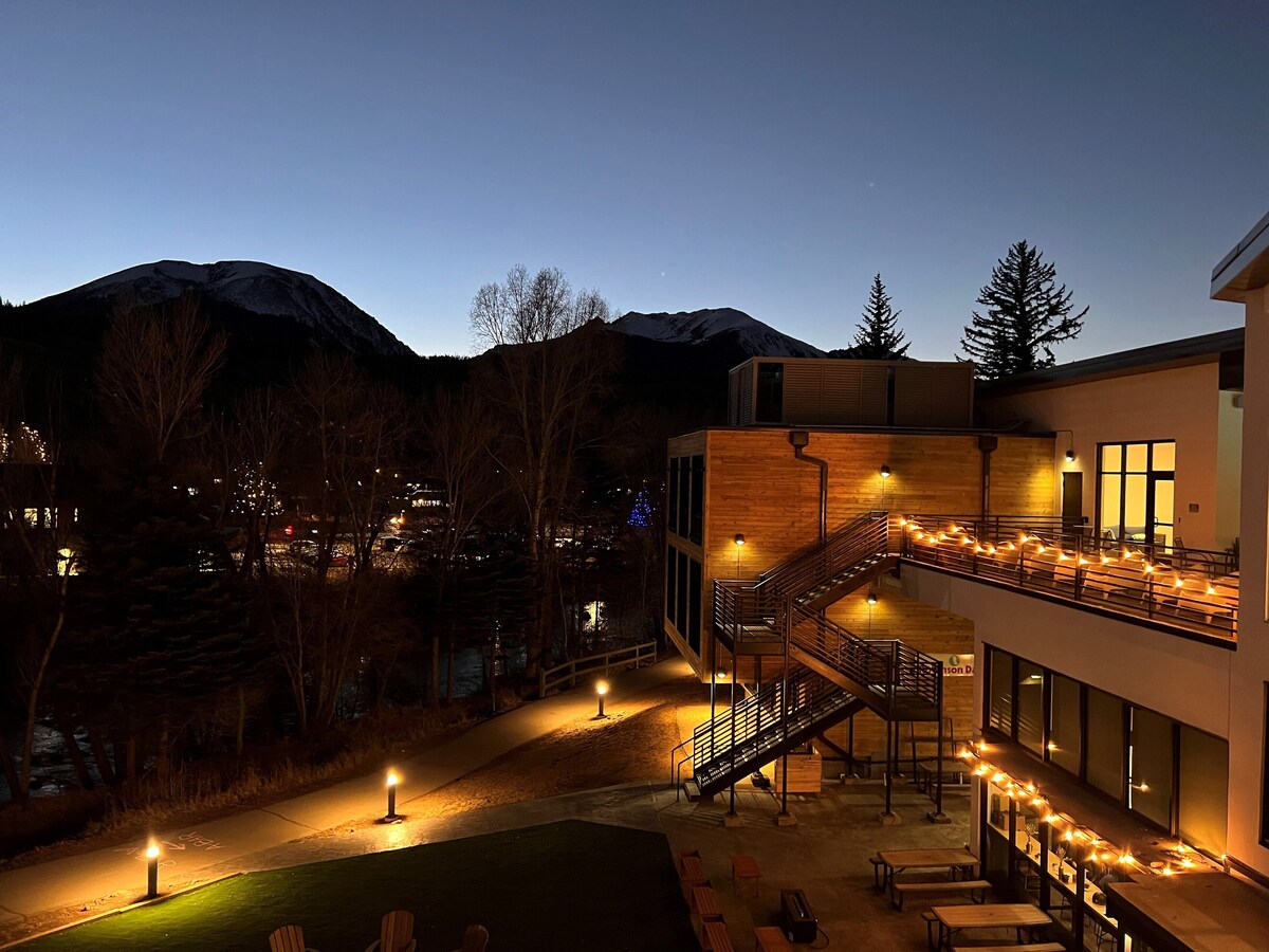 The Block Hotel & Commons Reviews, Deals & Photos 2026 - Expedia