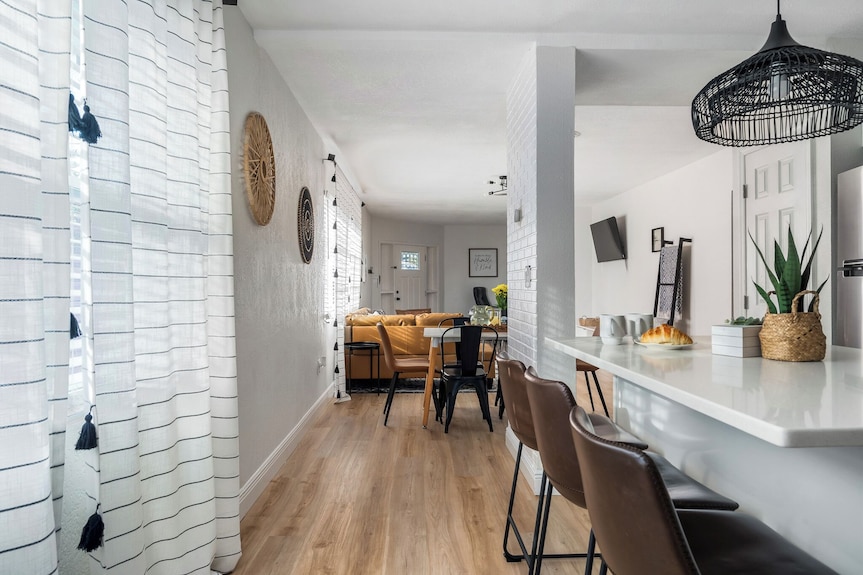 Luxury Home & Mins To Beach/walk To Downtown - Lake Tarpon, FL