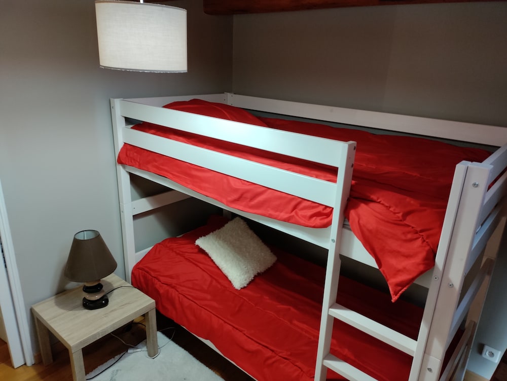 T3 Duplex Apartment For Cures And Vacations, Centre Ville Allée D'ethigny - Les