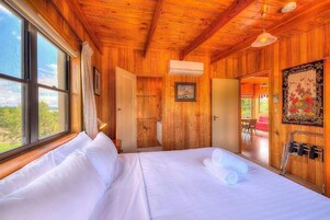 Casa Familiar | 3 quartos, com decoração personalizada, com mobília individualizada 