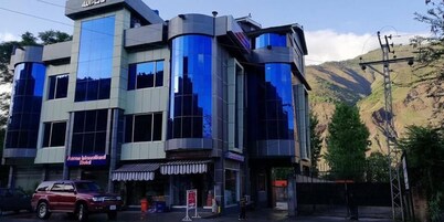 Azeem International Hotel And Restaurant