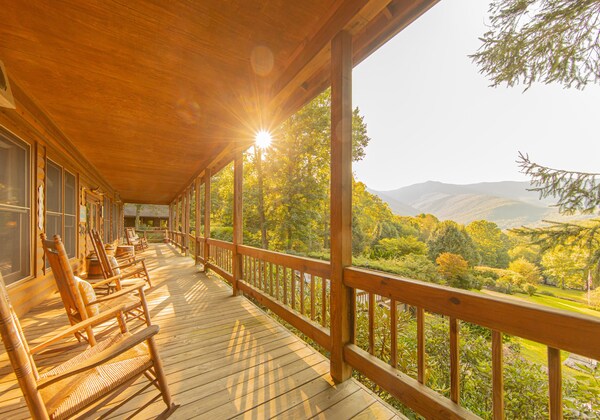 Mount Mitchell Eco Retreat - North Carolina