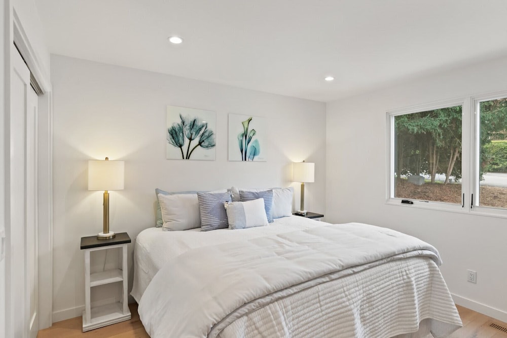 Pacific Jewel: Brand New Build With Views - 몬터레이