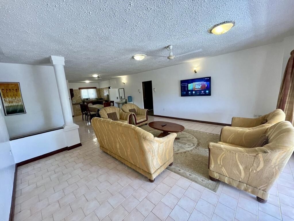 Lovely 3 Bedroom Rental-unit With Pool - Mombasa