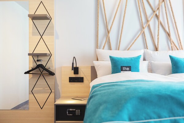 Holiday Inn - The Niu, Yen Hamburg City By Ihg - Hamburg