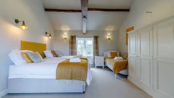 Casa de Campo | 4 quartos, com decoração personalizada, com mobília individualizada