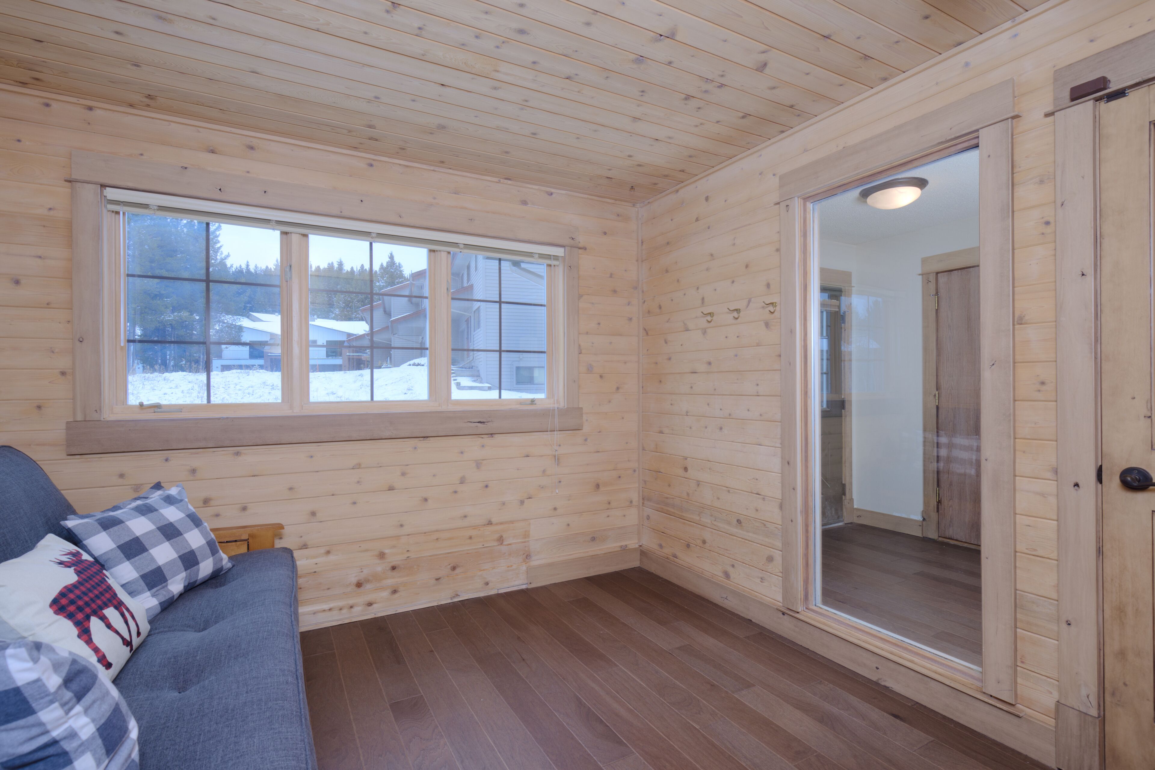 Home W/fireplace, Great Views & Community Hot Tub/pool/sauna - Big Game Getaway - Big Sky, MT