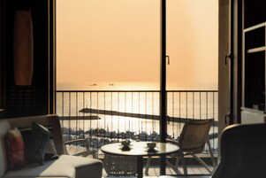 Quarto Twin, não fumadores (With Club Pool & Lounge Access) | Roupa de alta qualidade, edredões de penas, cofre no quarto 