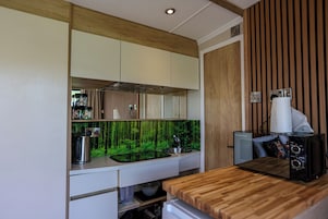 Casa de campo | Cozinha privada | Geladeira, chaleira elétrica, talheres/pratos/utensílios de cozinha