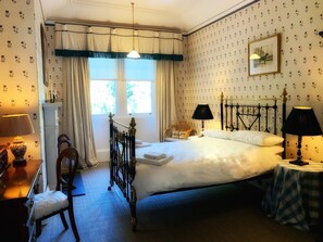 Casa de campo | 11 quartos, individualmente decorados, individualmente mobiliados