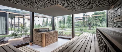 Salas para tratamentos a dois, sauna seca, sauna a vapor, massagens