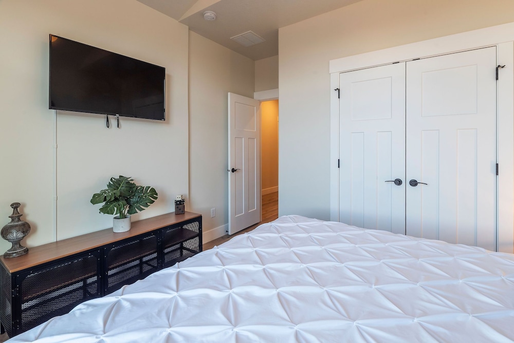 ★Ski Brian Head★ ☀Zions☀ | Dog Friendly | Family Friendly | Garage - Cedar City, UT