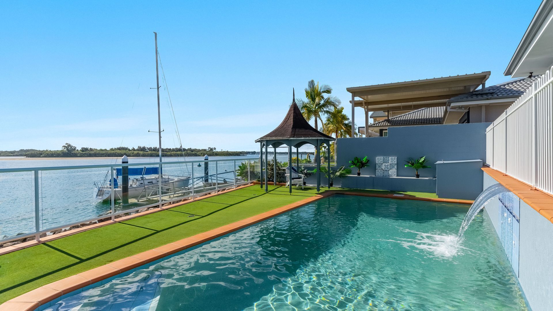 At The Peninsula - Yamba | Stayz