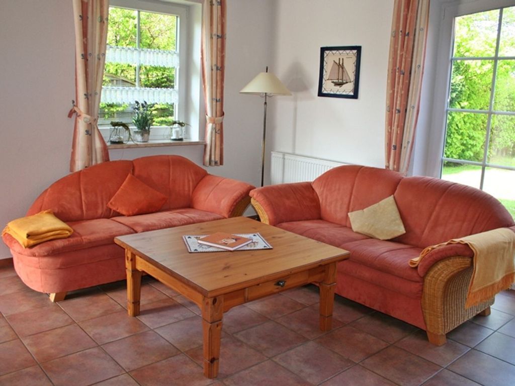 Friesenstern - Holiday Home (100sqm) For 6 Persons With Garden In A Quiet Location Of - Norden
