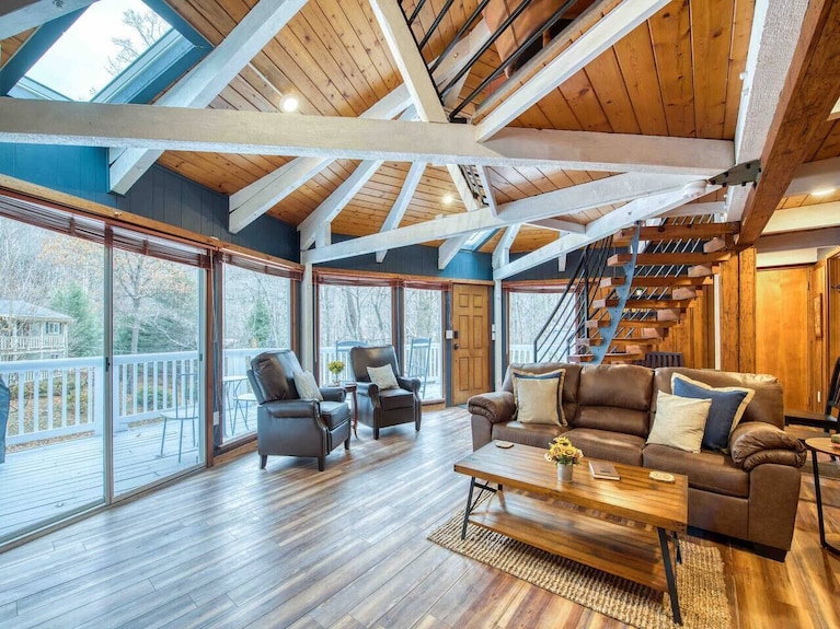 Balsam Retreat -Charming, Stylish, Great Location! - Transylvania County, NC