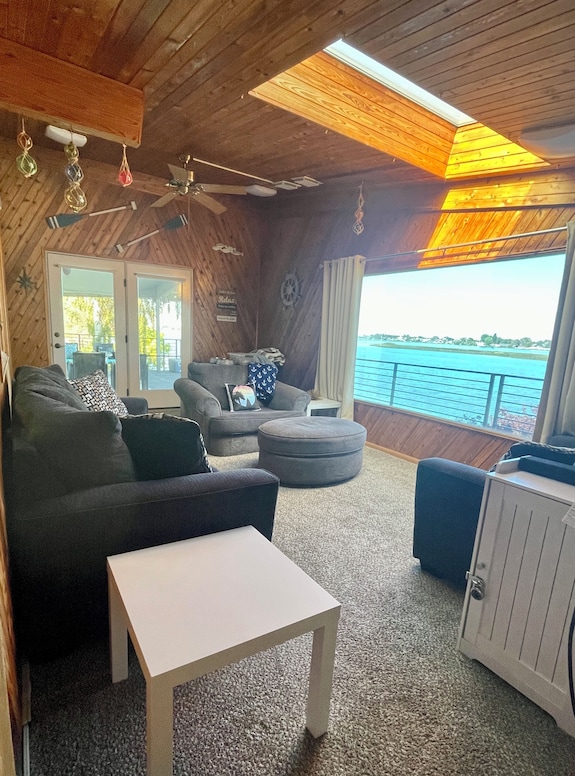 Lake Front Home W/dock & Boat Launch Closer To The Sun Lake House - Moses Lake, WA