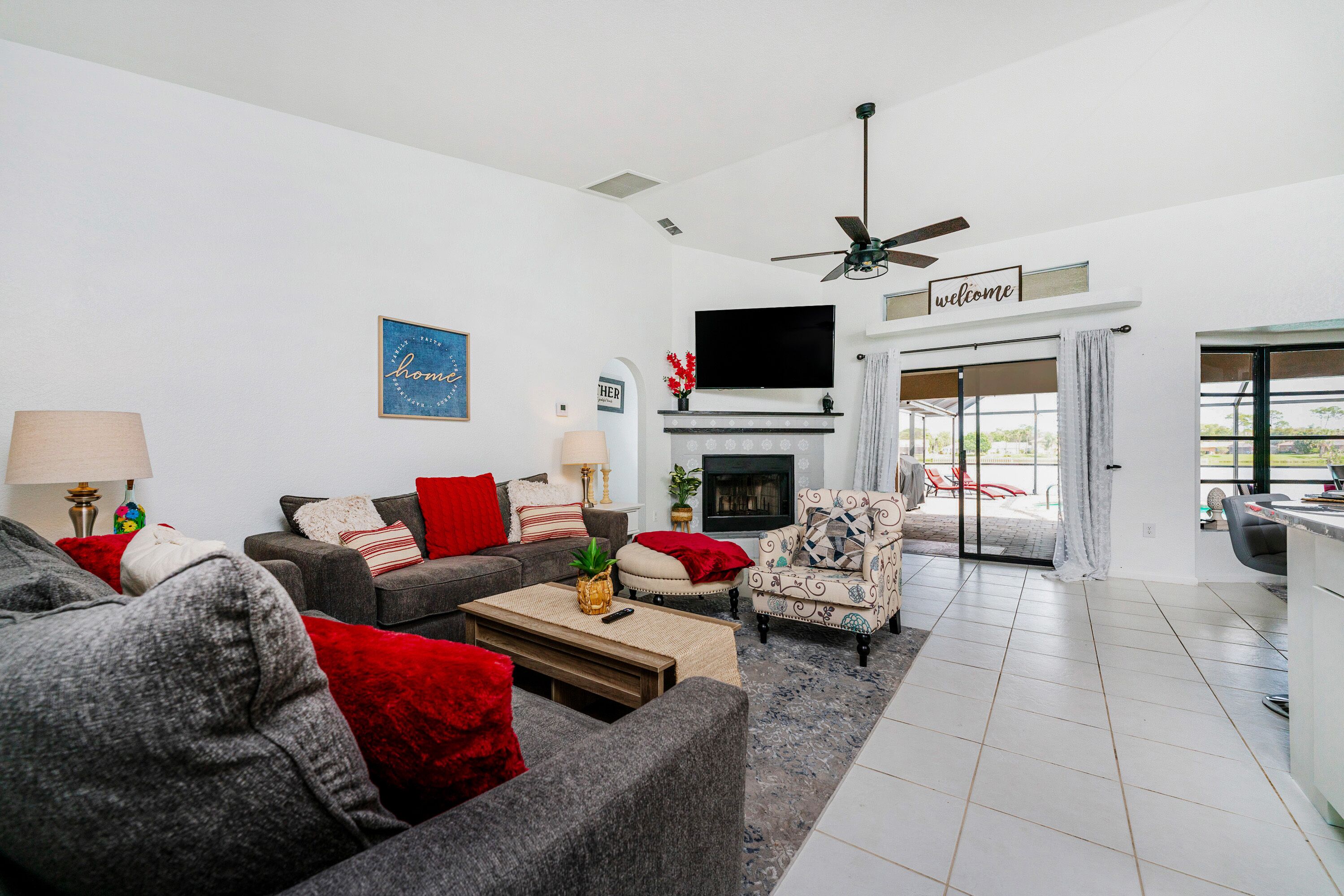 Feb & March Open !Luxury Waterfront Heated  Pool Villa - Port Charlotte, FL