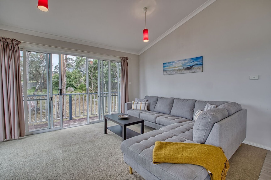 Front Row Beachfront - St Helens