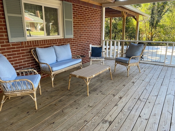 Walk To Town - Bremen, GA