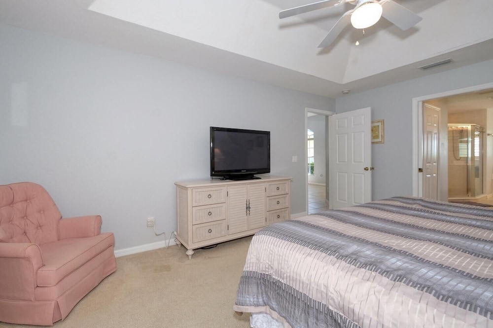 Experience Paradise In Cape Coral, Just 27-min Drive From Ft Myers Airport - Sanibel Island, FL