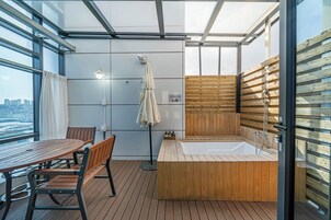 Family Twin Spa (Outdoor Jacuzzi Closed in Winter) | Casa de banho | Roupões, chinelos, toalhas fornecidas 