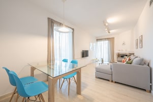 Apartamento, 1 quarto, varanda, Vista para a cidade | Sala