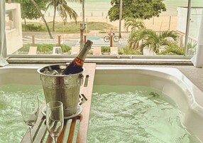 Quarto Duplo Deluxe com Vista do Mar | Minibar, com decoração personalizada, com mobília individualizada 