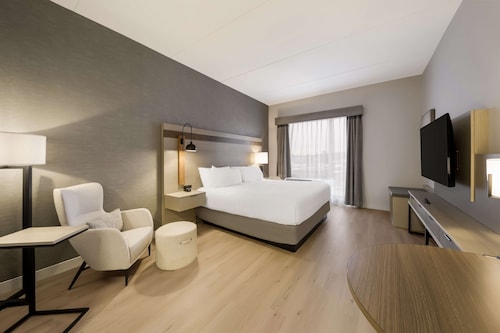 Book The Best Hotels in Parry Sound for 2023 from CA $105 - Expedia