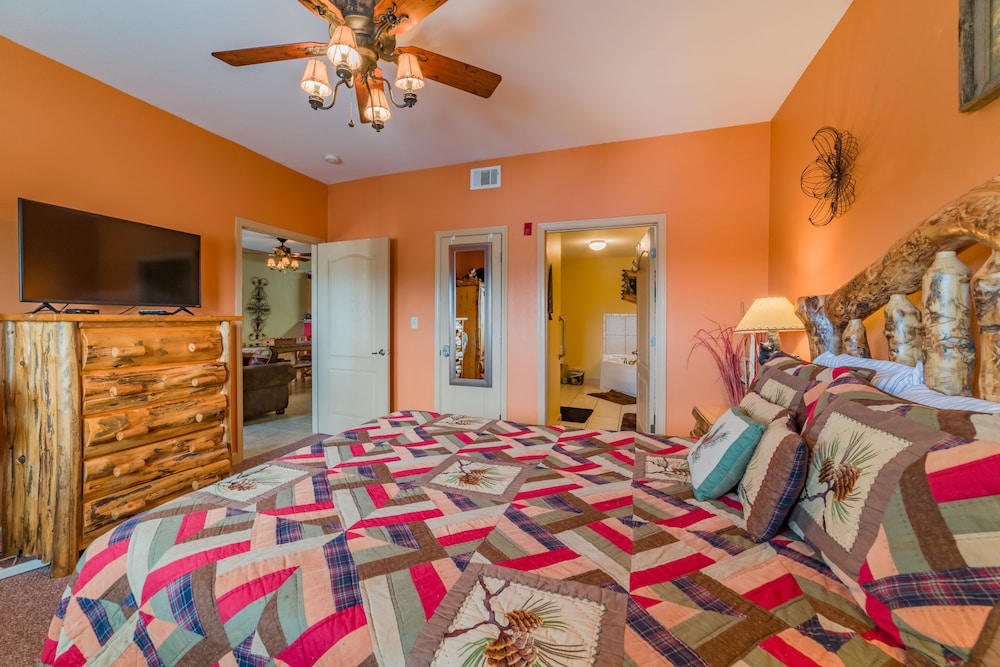 Bear's Den • Cozy 1bed/1bath Condo • Virtual Checkin - Pigeon Forge, TN