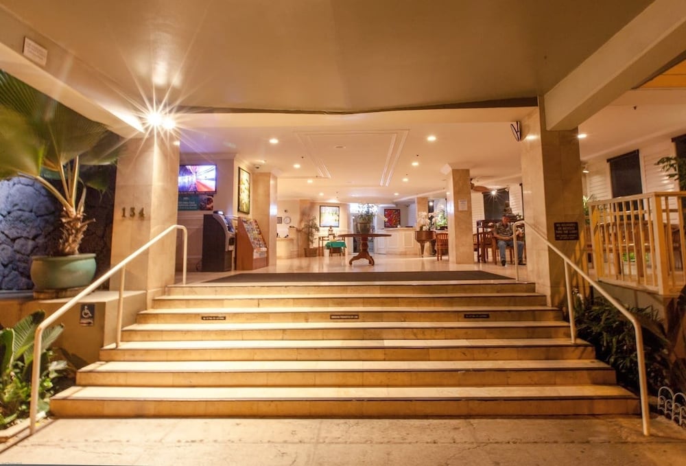 Wg 604 King Bed & Kitchen At Waikiki Grand Hotel® - Kailua