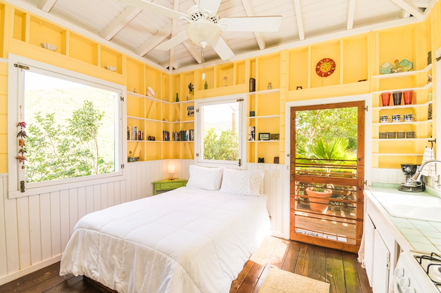 Lameshur Cottage's Guest House - Coral Bay