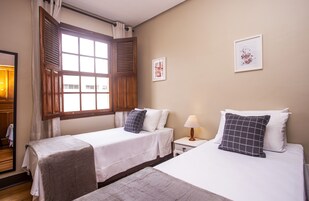 Quarto Familiar | Wi-fi grátis, roupa de cama fornecida 