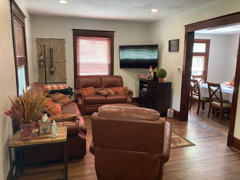 Downtown Lake Geneva Wisconsin Charm Sleeps10 - レイク・ジェニーバ, WI