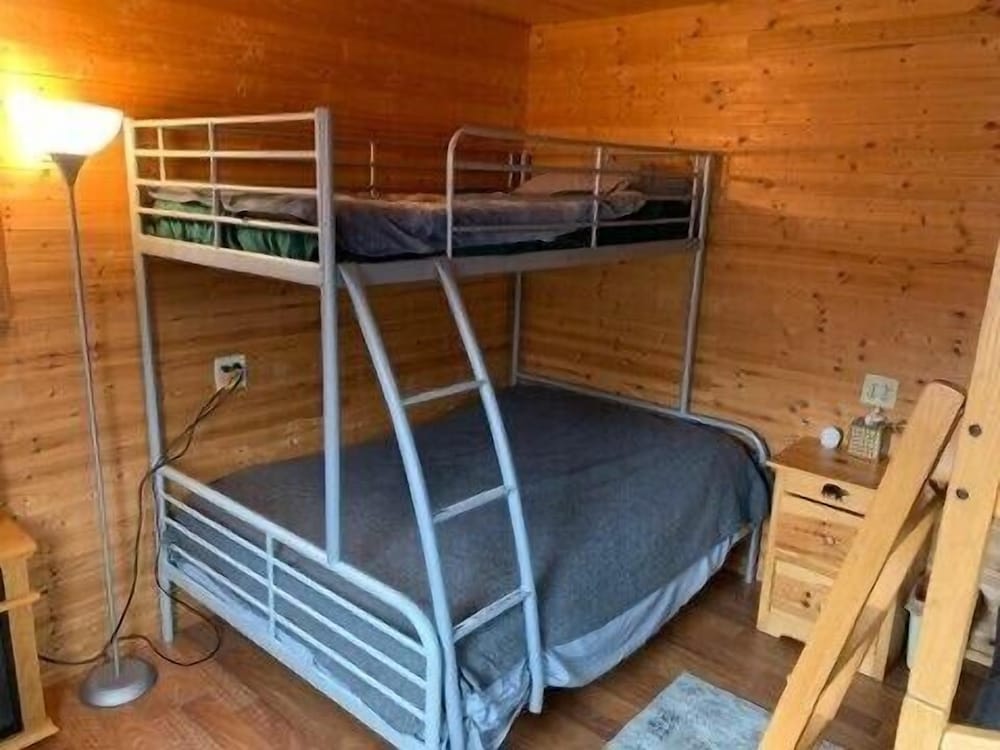 River Road Cabin - Taylors Falls, MN
