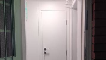 Apartamento standard, 2 quartos, para não fumantes, banheiro privativo | Wi-Fi de cortesia, roupa de cama