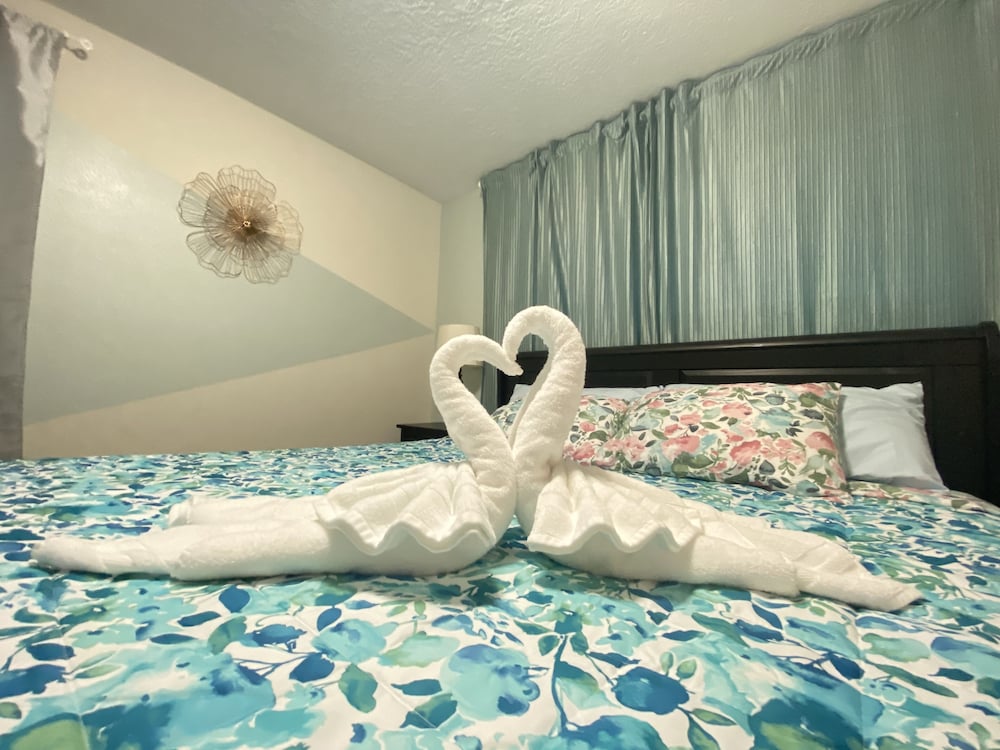 Gorgeous Brand New Pool House @Storey Lake - Free Water Park - 15 Mins To Disney - Kissimmee
