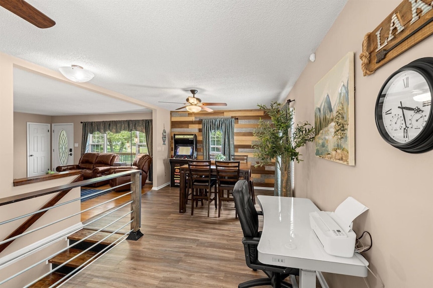 On Lake W/dock/spa Near Ut/windrock/golf/ Shopping -Pontoon Boat Avail. To Rent. - Melton Hill Lake, TN