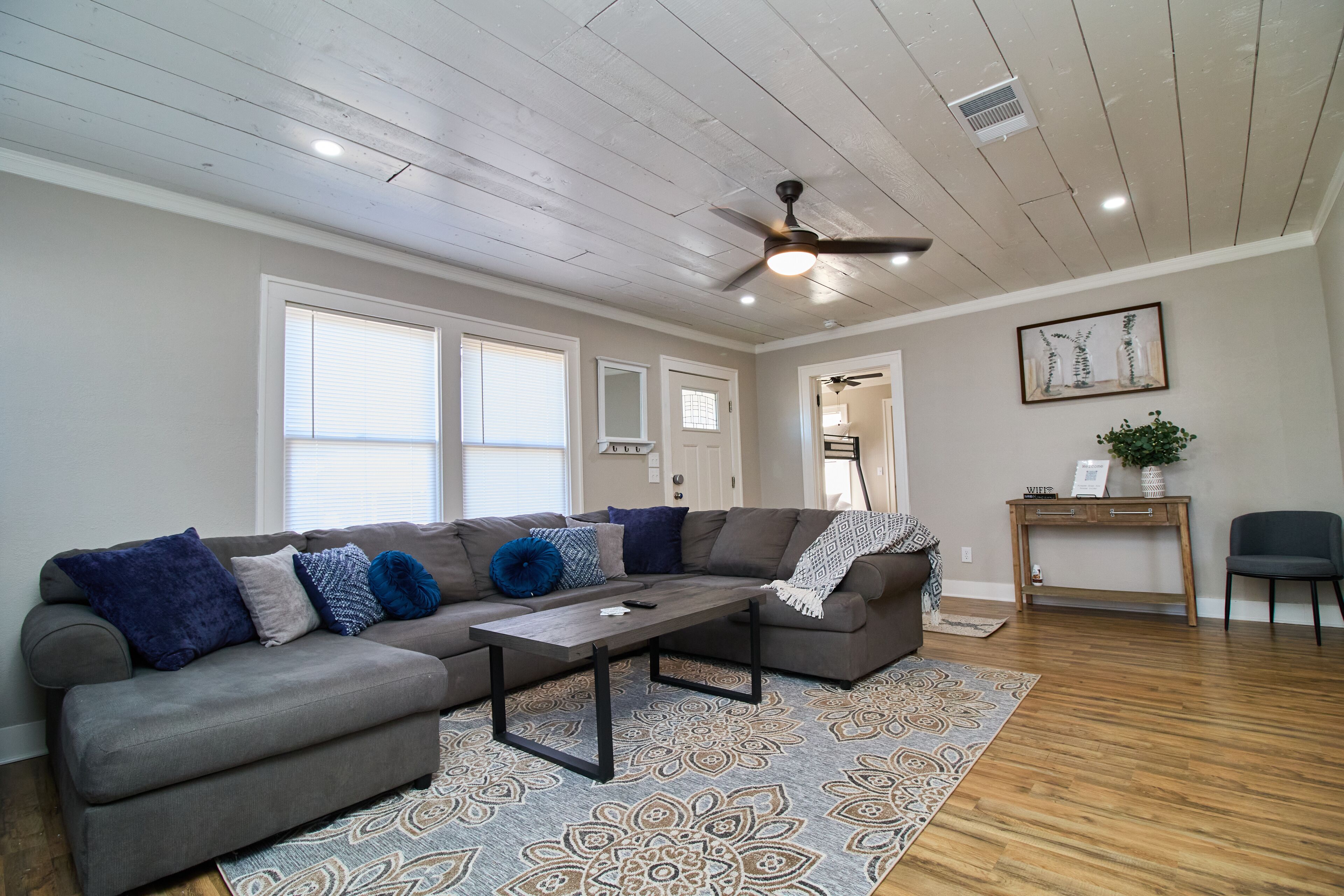 Spacious & Modern + Pool Table + Great Location - San Angelo, TX