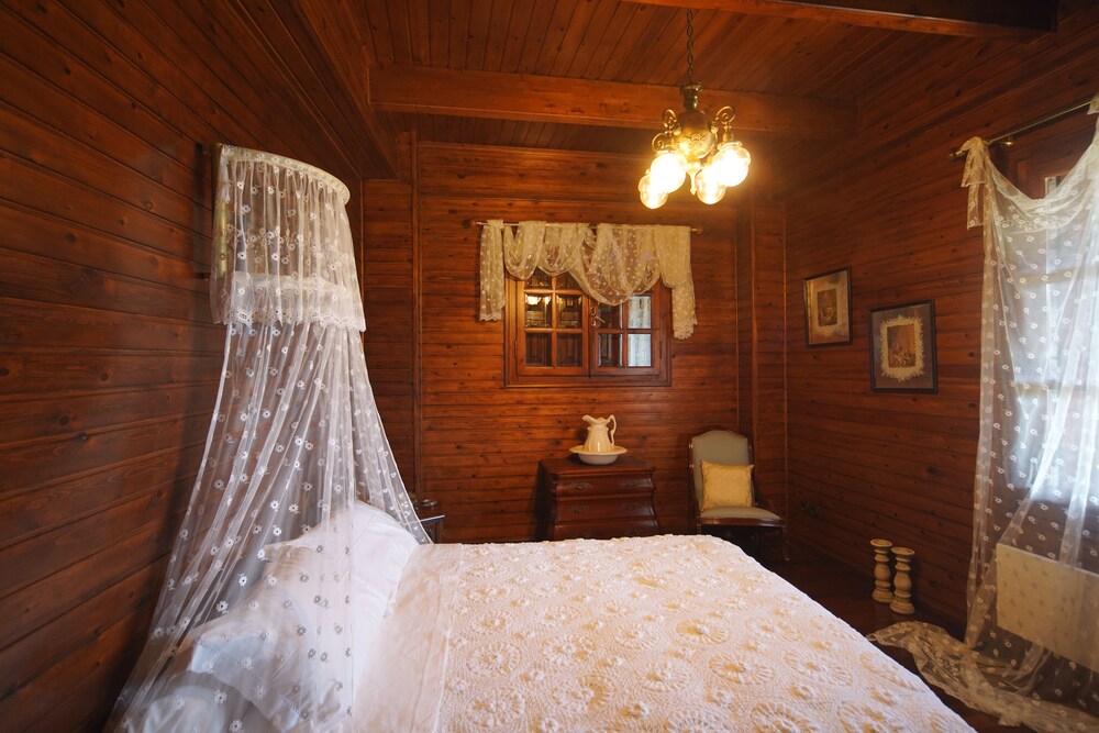 Chalet Aselinos - Greece