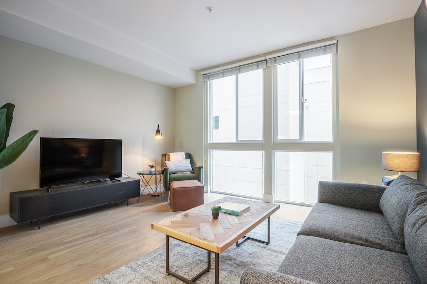 Lux Garden Alameda 2br W/ Gym, Pool, Near Diridon Station, By Blueground - San José, Estados Unidos