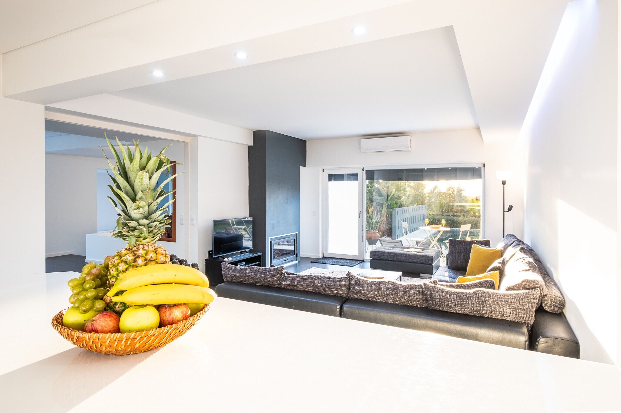 Elegant Villa With Infinity Heatable Pool - Alvor