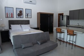 Quarto Superior, 1 cama queen-size, vista para o mar | Camas de colchão pillowtop, minibar, Wi-fi grátis 