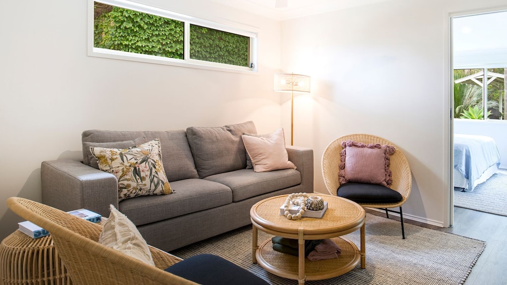 Hanalei - Pet Friendly - Directly Opposite Waterfront - Jervis Bay