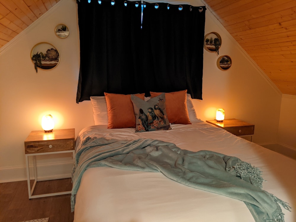 Pet-friendly House With 2 Desks, Fenced Yard, And Screened Porch - Atlanta