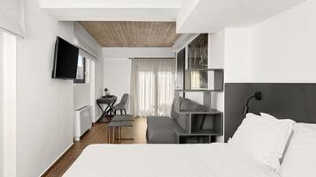 Cofre no quarto, secretária