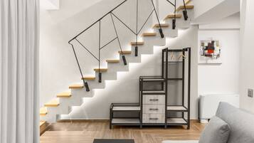 Loft Clássico | 1 quarto, cofre no quarto, secretária