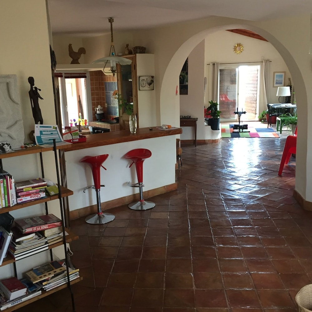 Belle Demeure Type Provençal Avec Vues à 360 Degrés - Rousset