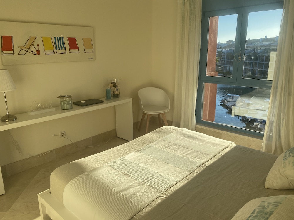 Apartamento De Lujo En Sotogrande Con Preciosas Vistas Sobre La Marina Y Wifi - Sotogrande