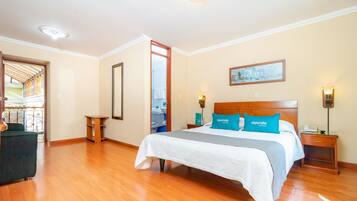 Roupa hipoalergénica, Wi-fi grátis, roupa de cama fornecida