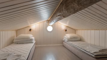 Cabana de Madeira Panorâmica, várias camas, não fumadores | 2 quartos, ferro/tábua de engomar, Wi-fi grátis